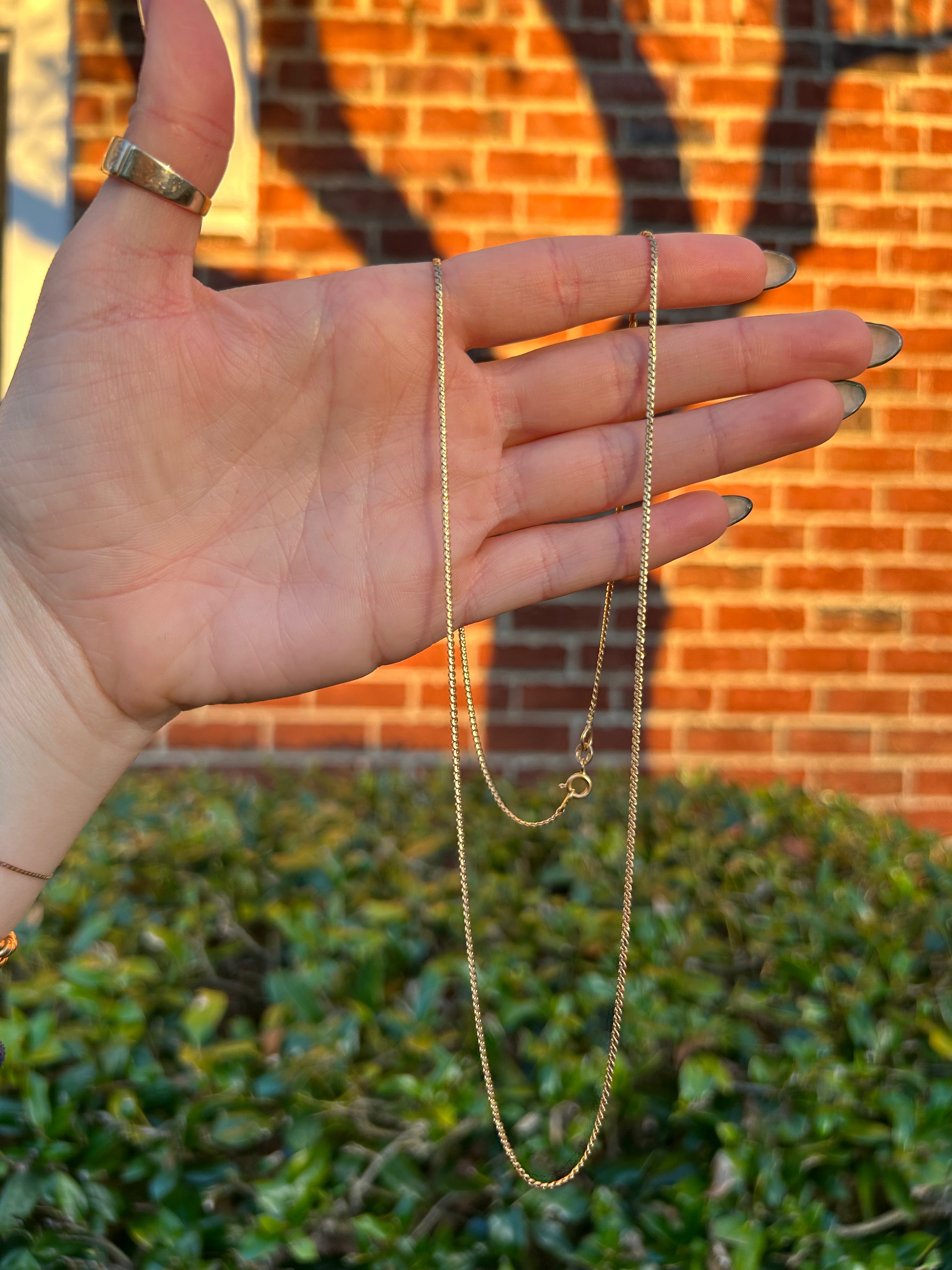 Dainty S Chain – Mel's Treasures