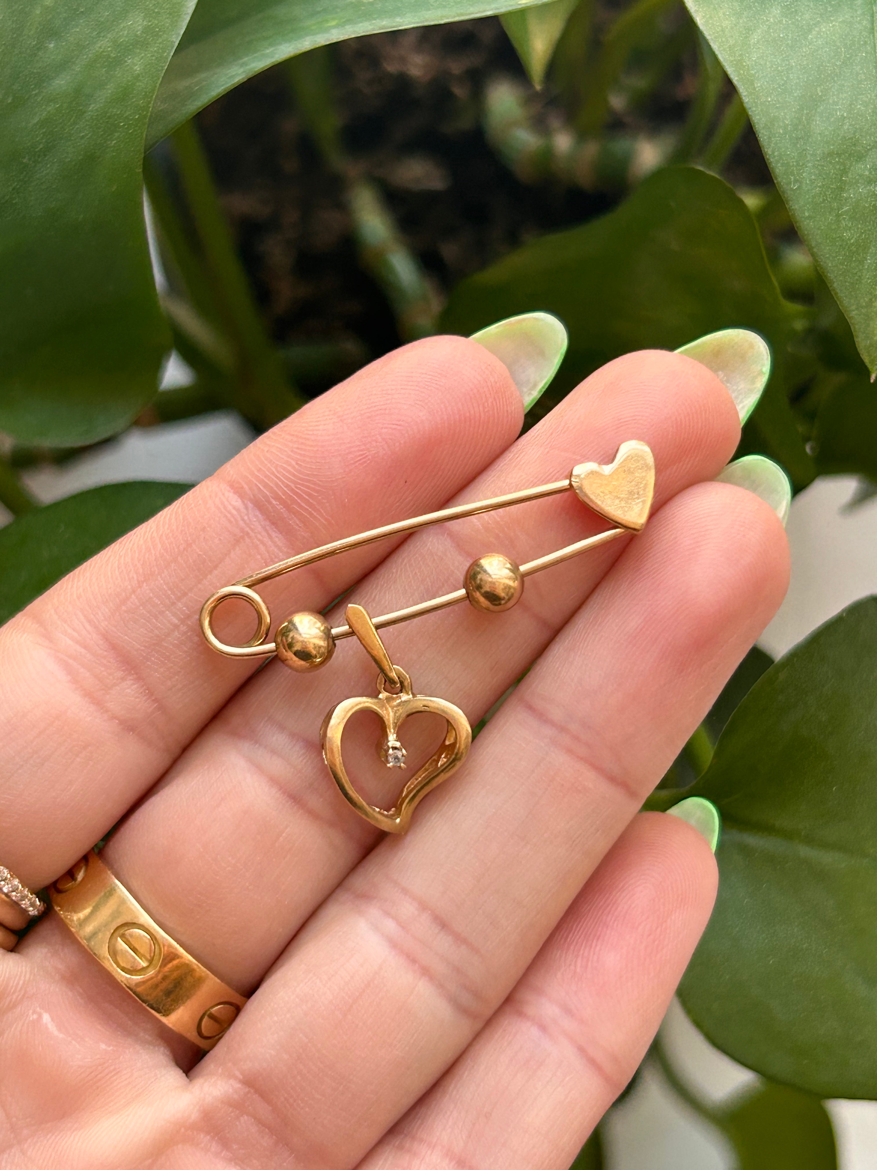 Heart Safety Pin – Mel's Treasures